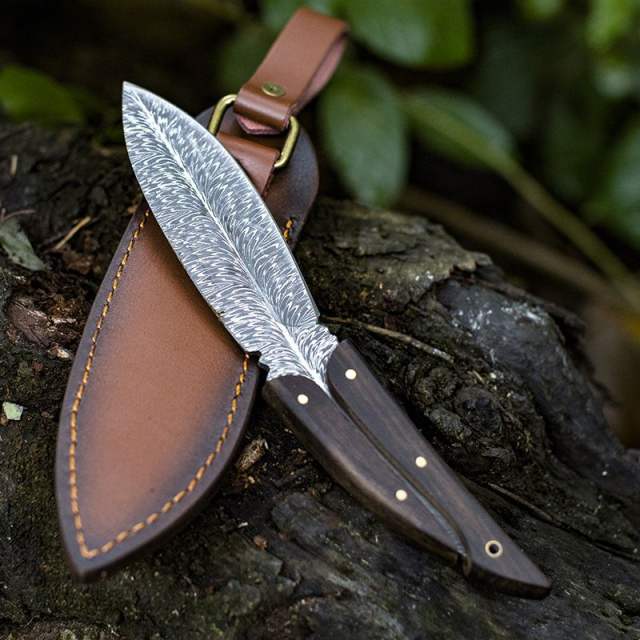 FEATHER Damascus Pattern Rosewood Small Bushcraft Knife