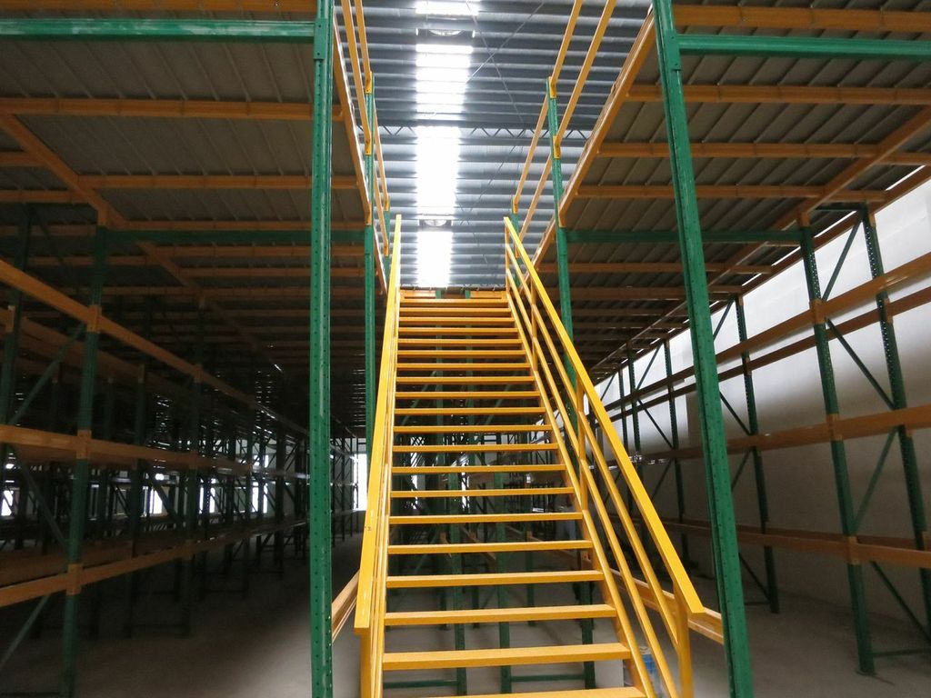 High-Capacity Mezzanine Floor Racking System for Warehouse Storage ...