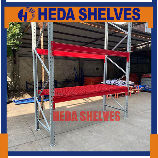 Customized Red Selective Pallet Racking System - HEDA SHELVES