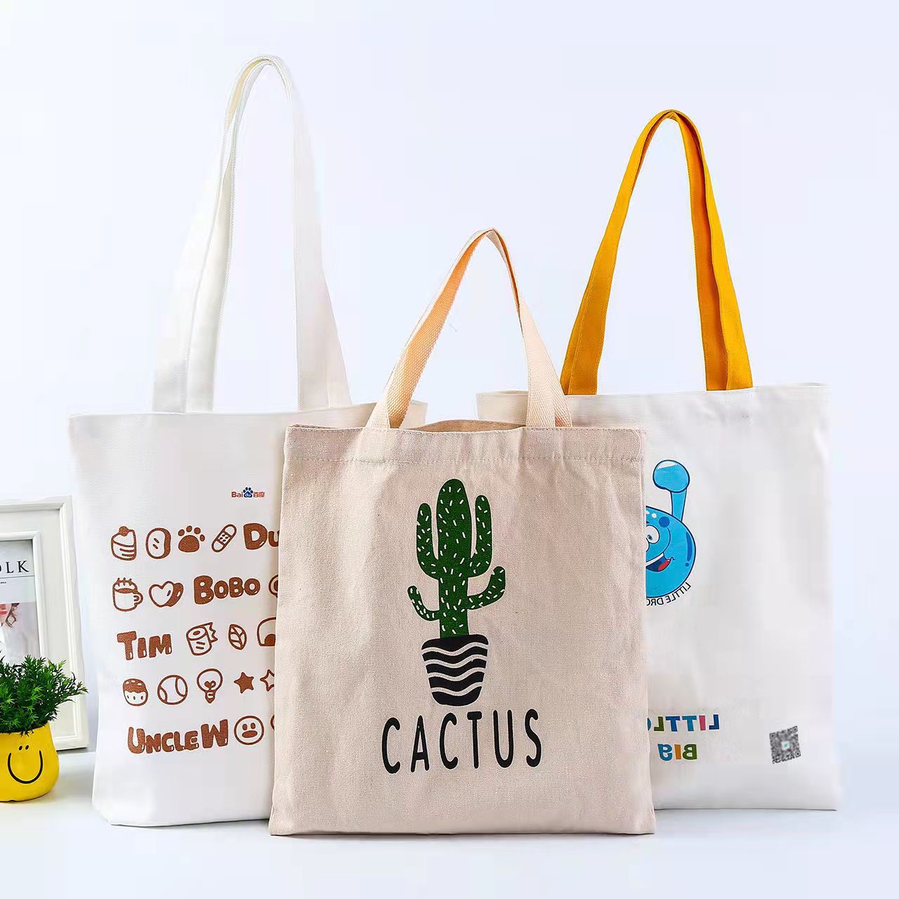 Custom shopping tote bags