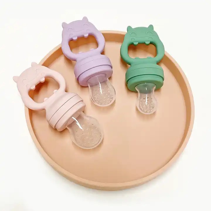 Silicone Baby Fresh Fruit Feeder with 3 Different Size Silicone Pouch ...