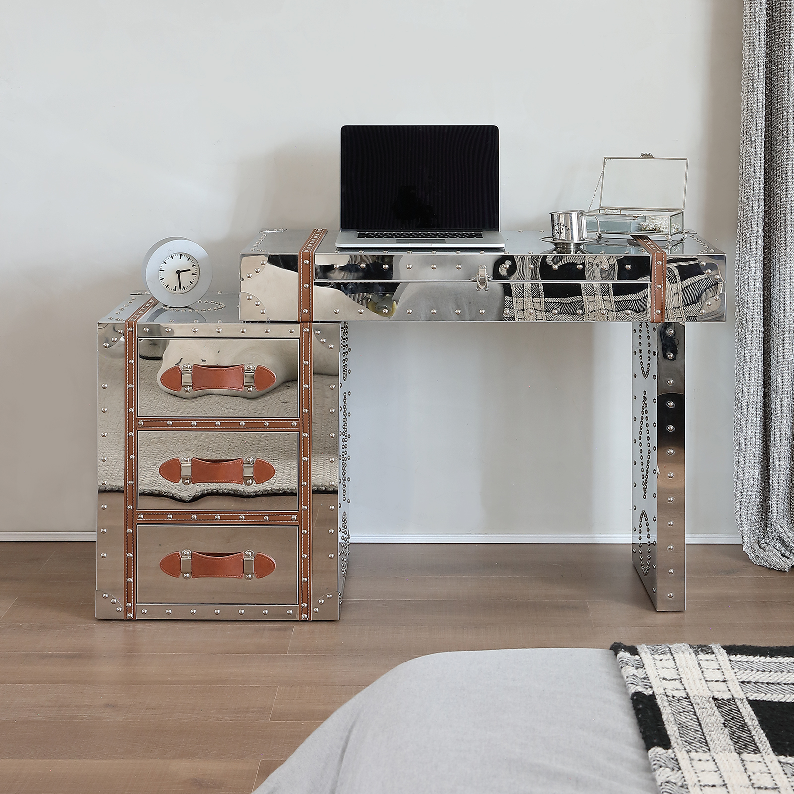 Silver Makeup Vanity: Elevate Your Space with Modern Elegance