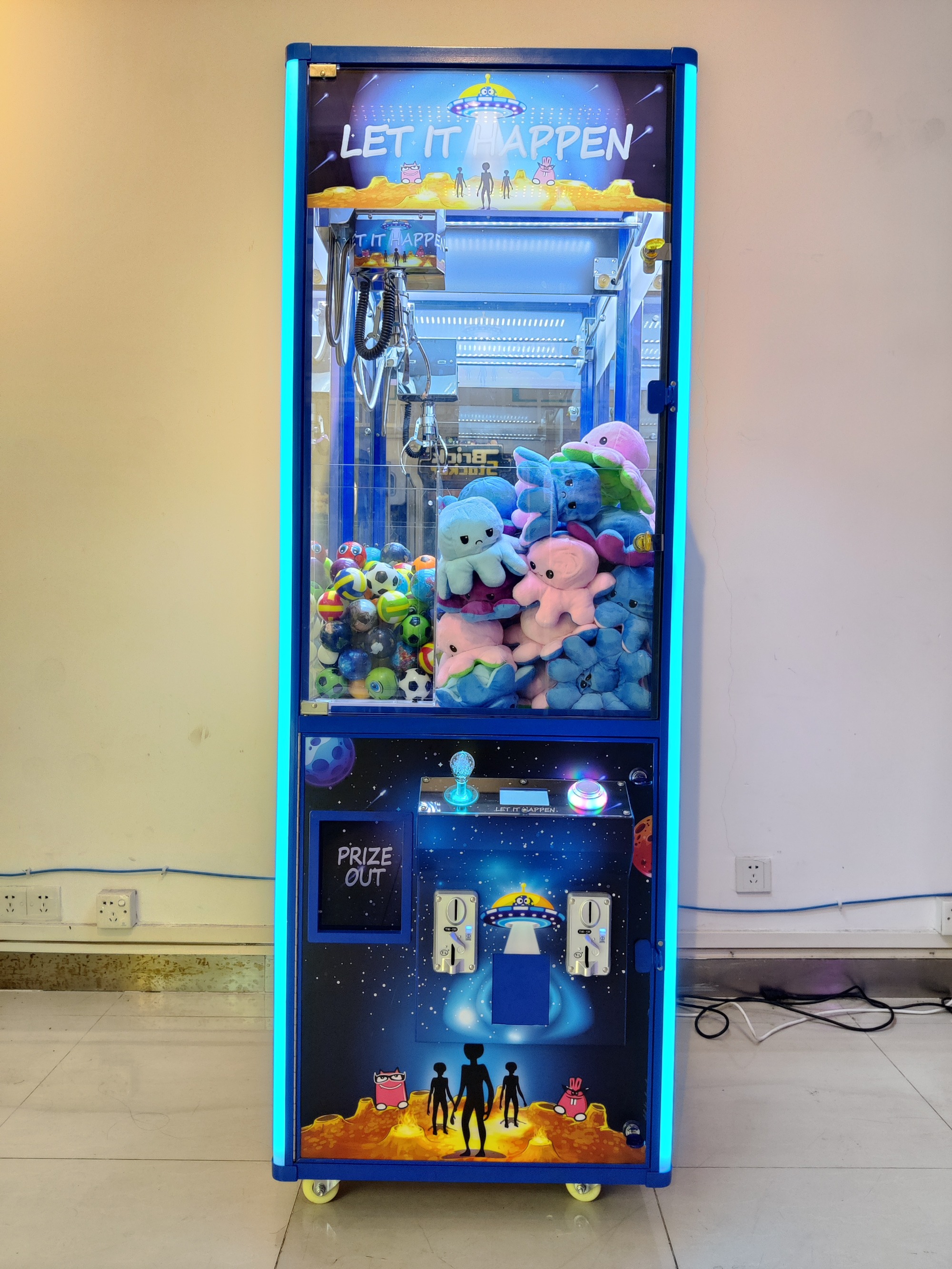 Arcade Toy Plush Small Claw Crane Machine "Let It Happen" | Claw ...