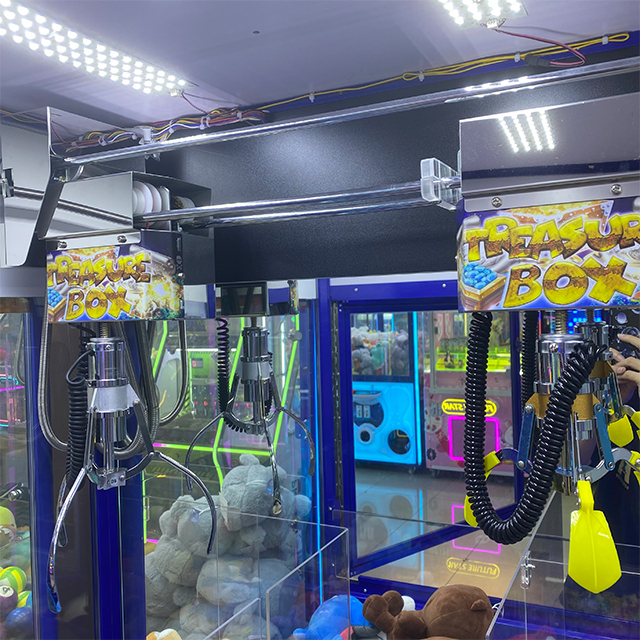 Coin Operated Game Middle Toy Plush Double Claw Crane Machine "Treasure ...