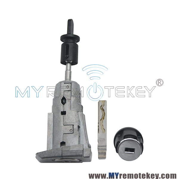 Audi Door lock and trunk lock including key blade