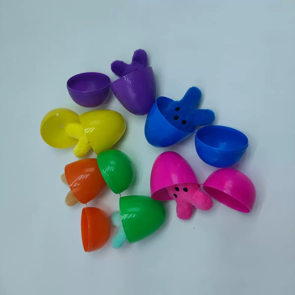 CHINESE WAREHOUSE Hot Sale Easter Egg & Mini Peeps Small Toys