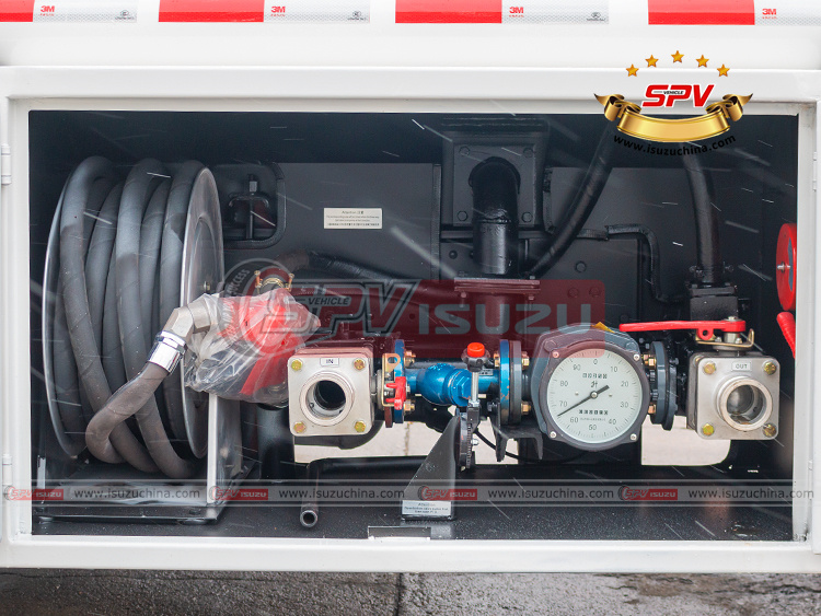 ISUZU Refueling Tank Truck Manufacturer, Quality Warranty Rigid Fuel Truck