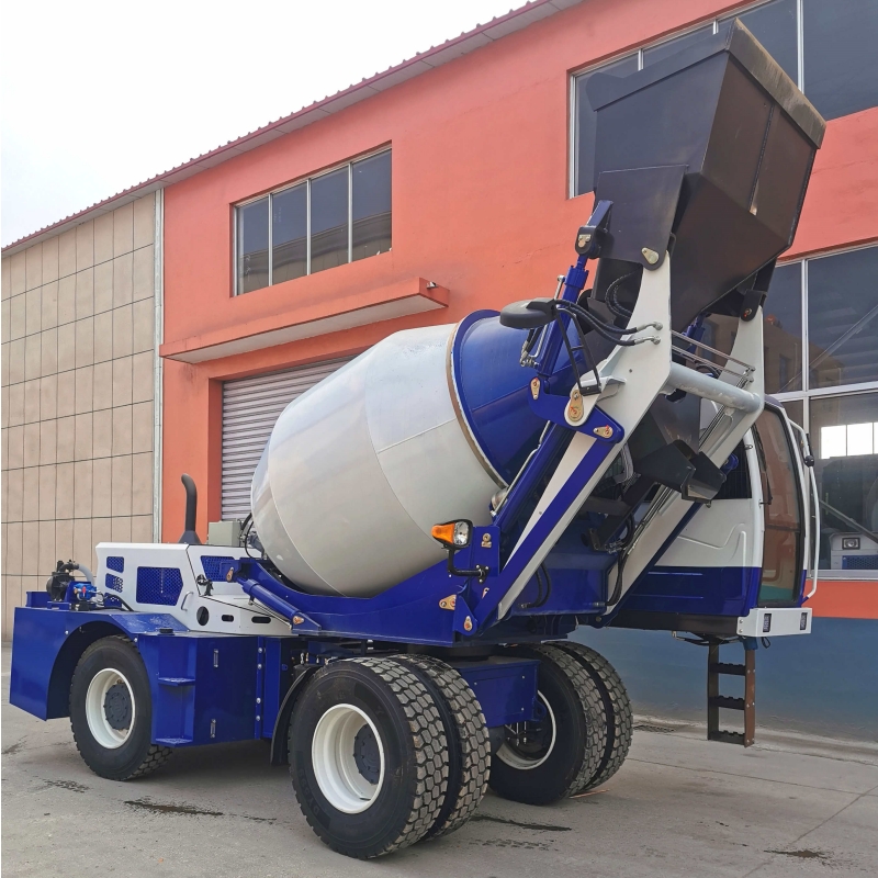 3.5 Cubic Meters Self-loading Concrete Mixer truck