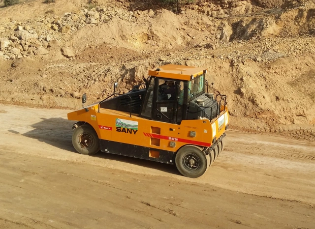 SANY SPR200C-8 Pneumatic Tyre Roller