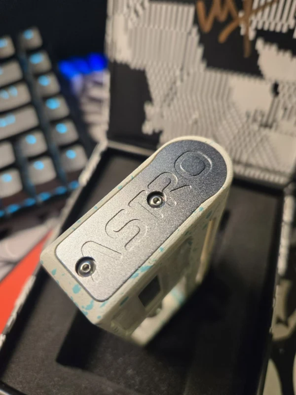 MISSION ASTRO splash-ink