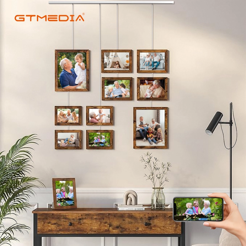 Smart digital photo wall