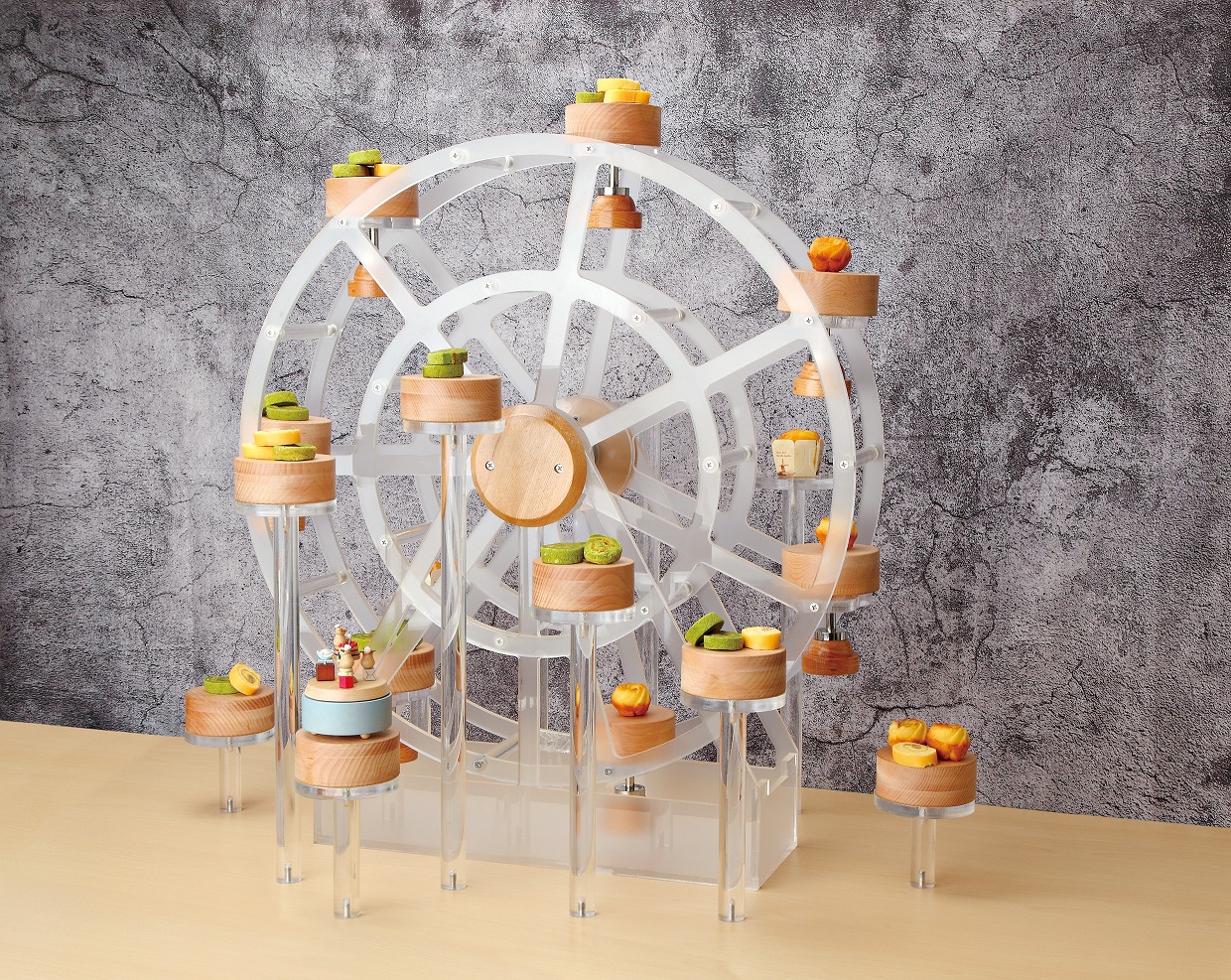Ferries wheel Cake display