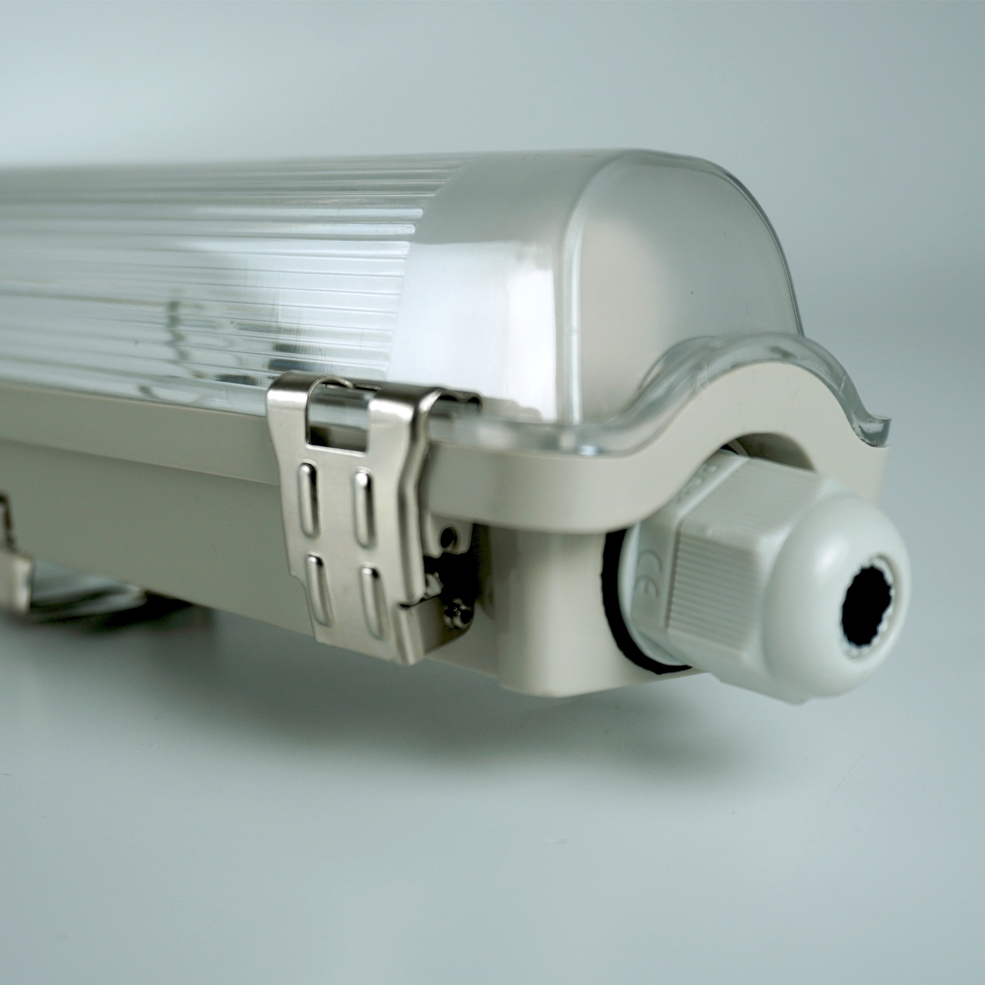 HIET LED T8 WATERPROOF FIXTURE