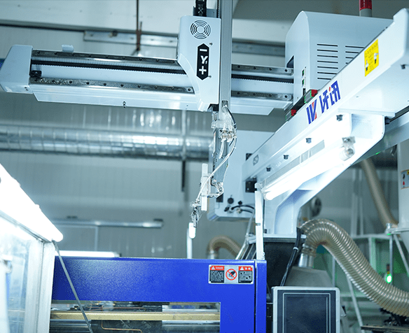 Top Motorcycle Helmet Makers: Crafting the Best Dual Sport Helmets