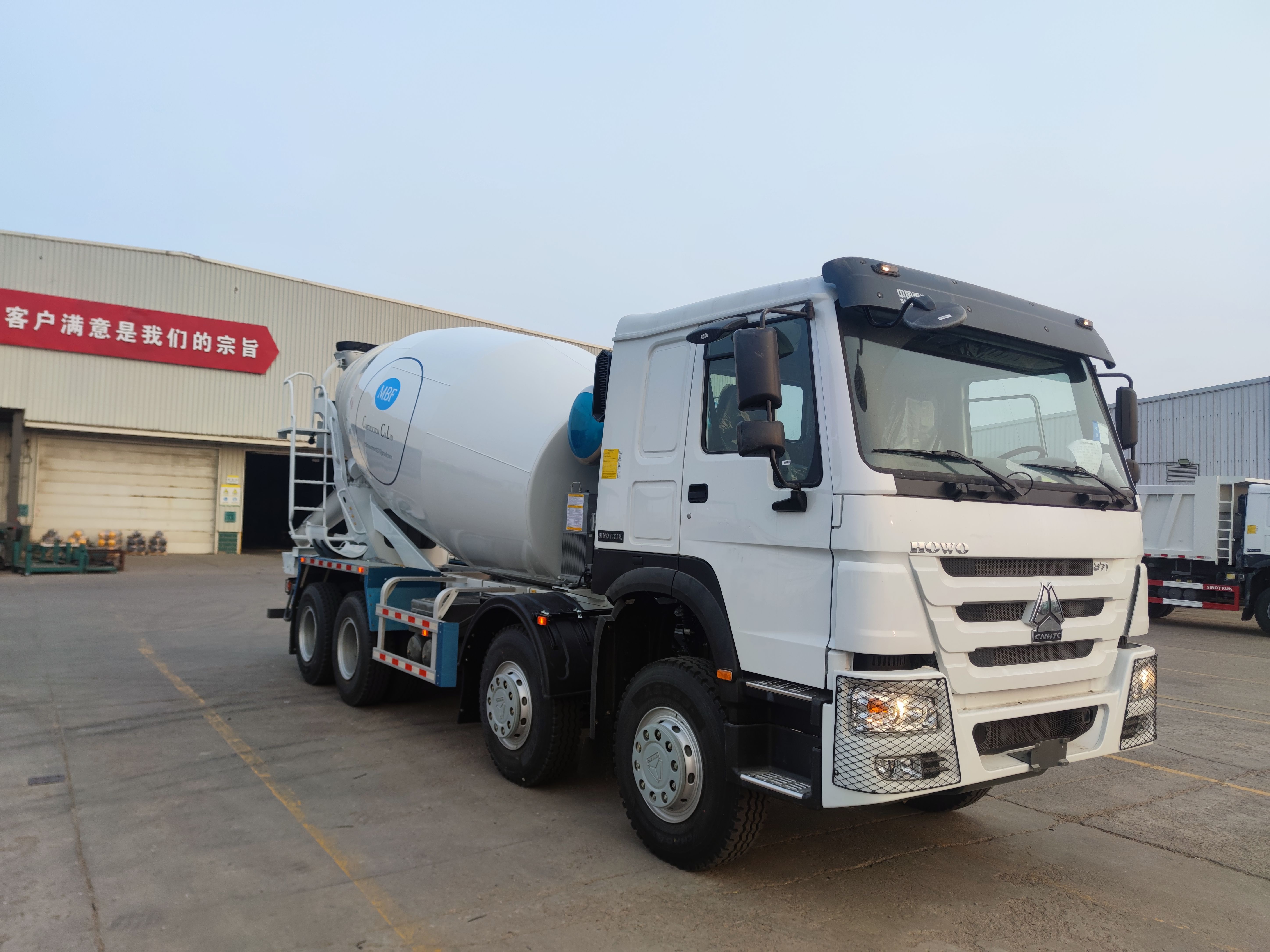SINOTRUK HOWO 8x4 MIXER TANKER TRUCK