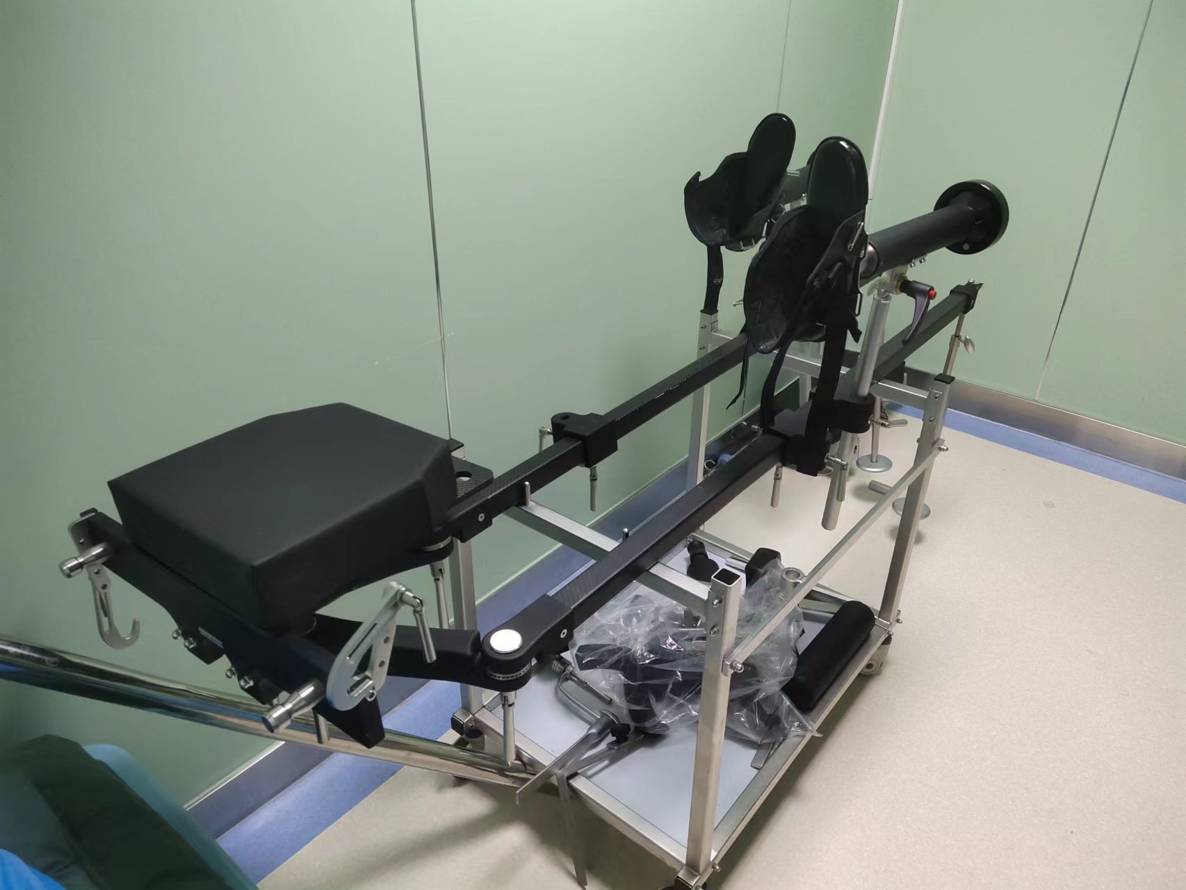 Carbon Fiber Orthopedic Traction Frame | HOWELL Medical