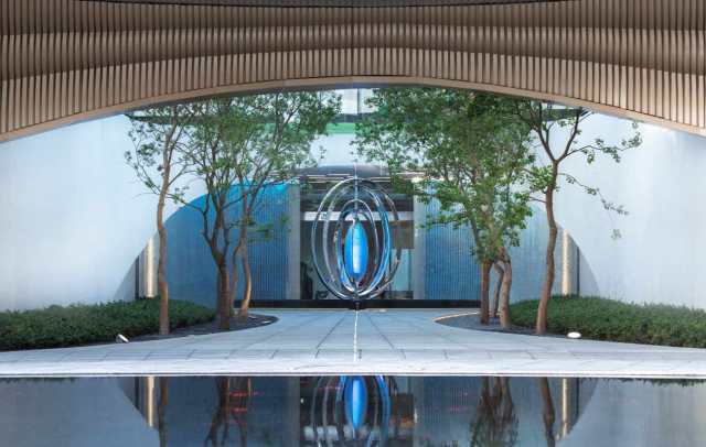 Modern Outdoor Stainless Steel Ellipse Landscape Sculpture