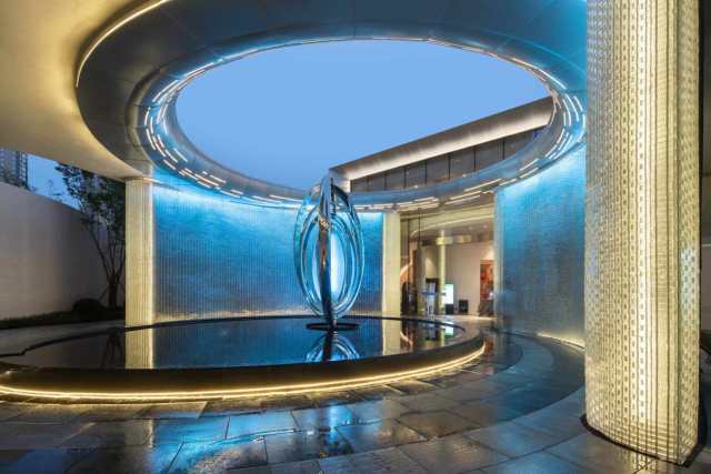 Modern Outdoor Stainless Steel Ellipse Landscape Sculpture