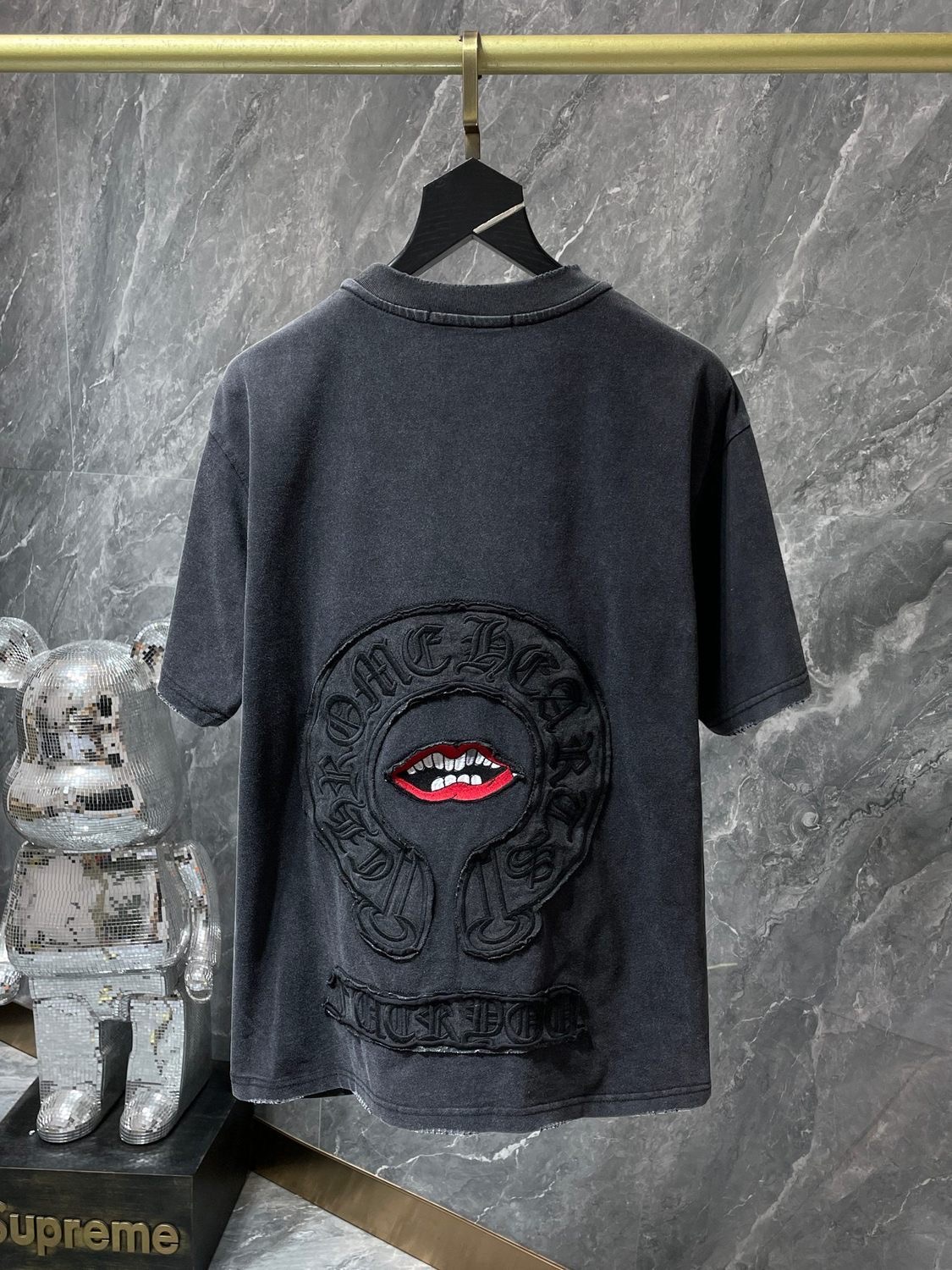 Chrome hearts embroidered with big hooves and red lip tee black