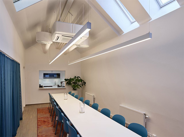 130LM/W Micro Prismatic LED Linear Light System