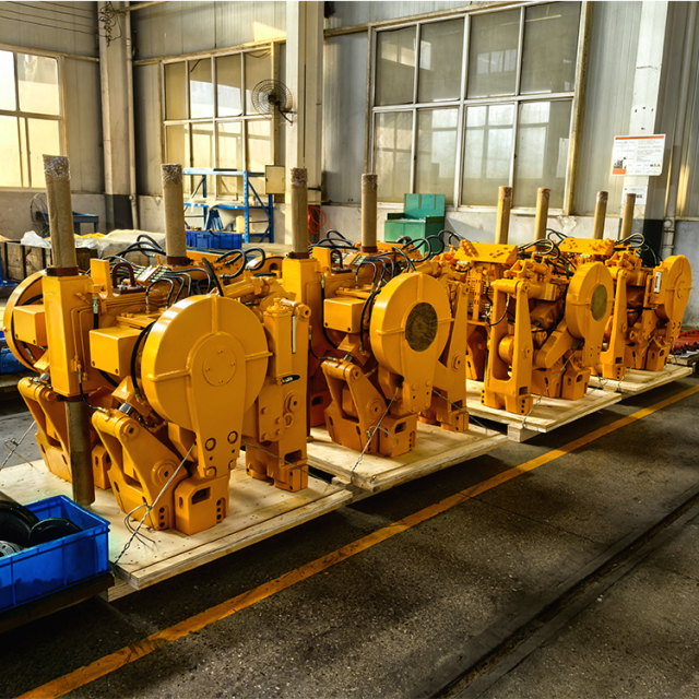 09-3X Dynamic Tamping Unit