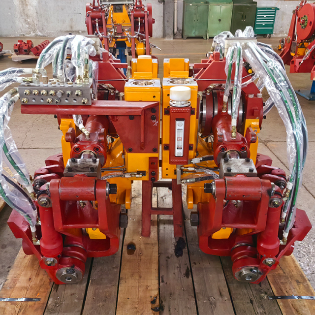 08-32 Improved Tamping Unit