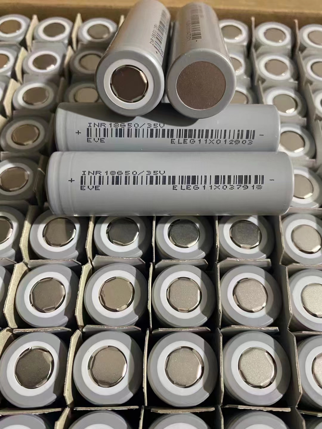 EVE INR18650 35V 3500mAh 3.7V Lithium Ion Battery 3500mAh 18650 Battery ...
