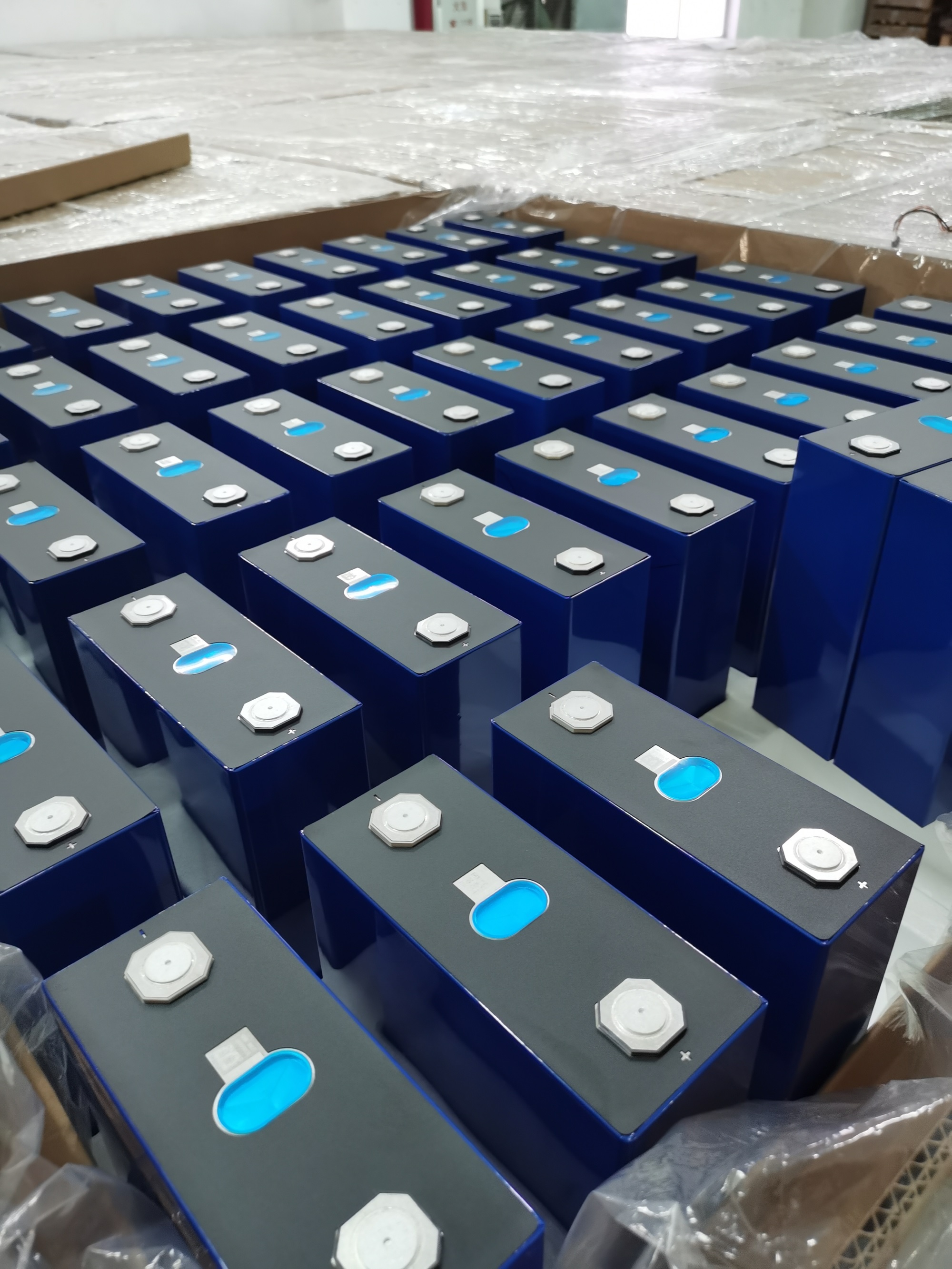 Eve MB31 3.2V 314Ah Rechargeable Prismatic Cell 8000 Cycles 306Ah 314Ah 330Ah 3.2V LiFePo4 ...