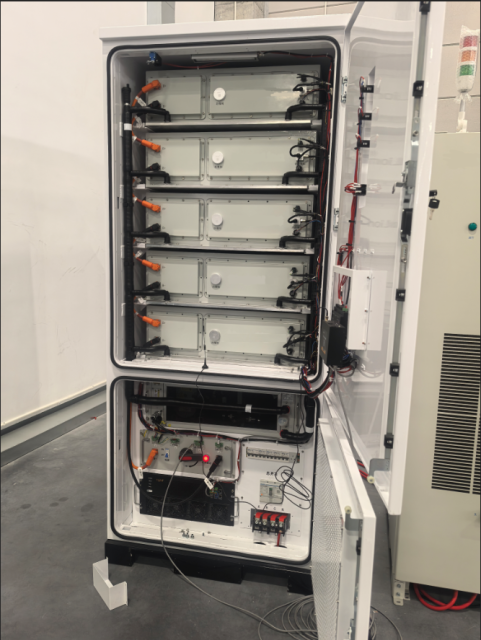 High Efficiency All-in-one RESS Energy Storage Cabinet ESS 125KW 261KWH ...