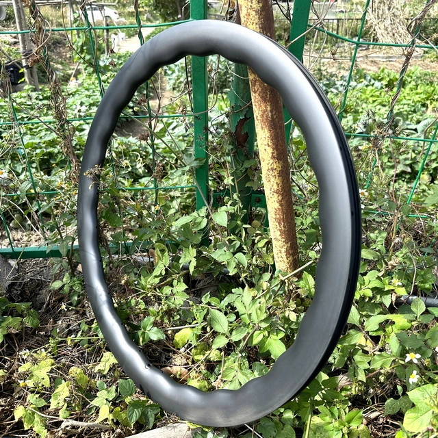 700C Gravel Road Carbon Rims Wave Shape 28mm Width Asymmetrical Super ...