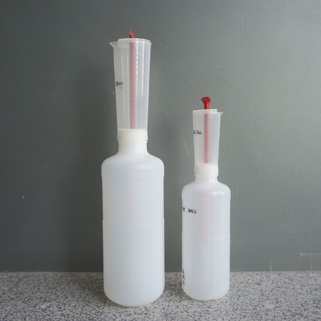 Hardner Measuring Bottle