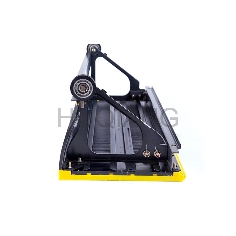 Hitachi Escalator Parts Stainless Steel Steps Four Sides Yellow Edge ...