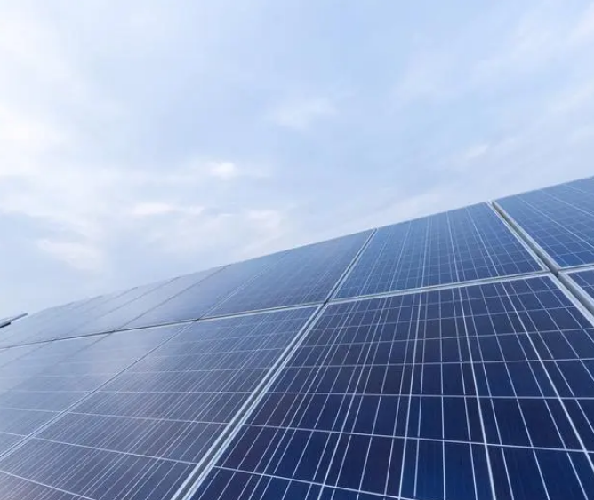 The difference between flexible solar panels and regular solar panels