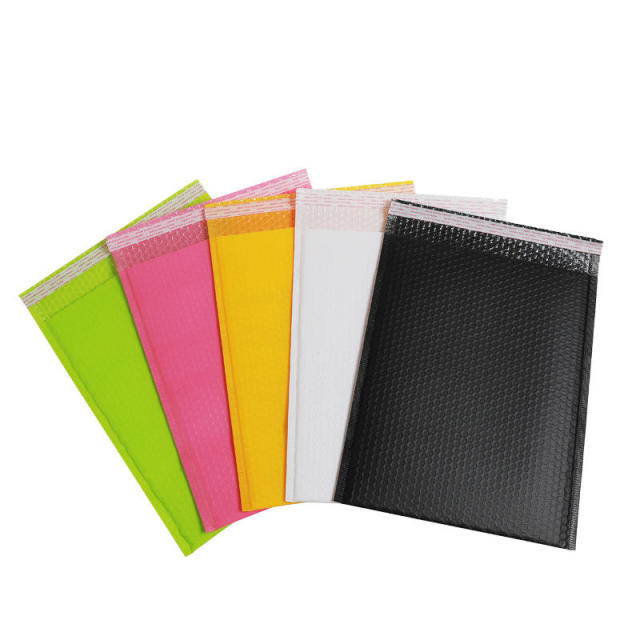 Poly Bubble Mailers Wholesale | Waterproof & Lightweight Ecommerce ...