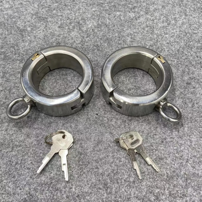 Circle style integrated lock shackles steel bondage handcuffs