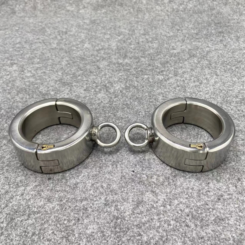 Circle style integrated lock shackles steel bondage handcuffs