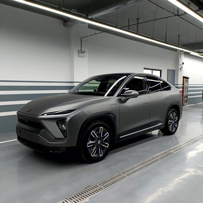 Introducing the Elegance of Quantum Grey Vinyl Wrap