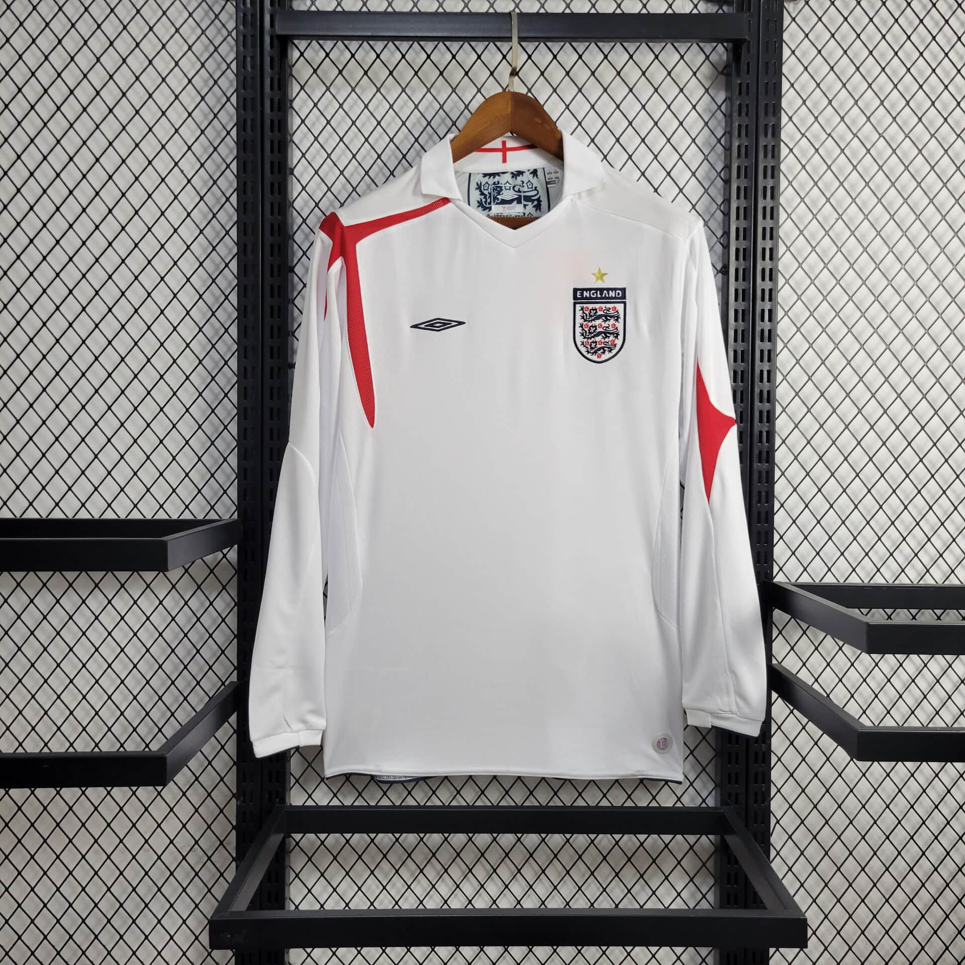 Retro 2005 England home Long sleeve