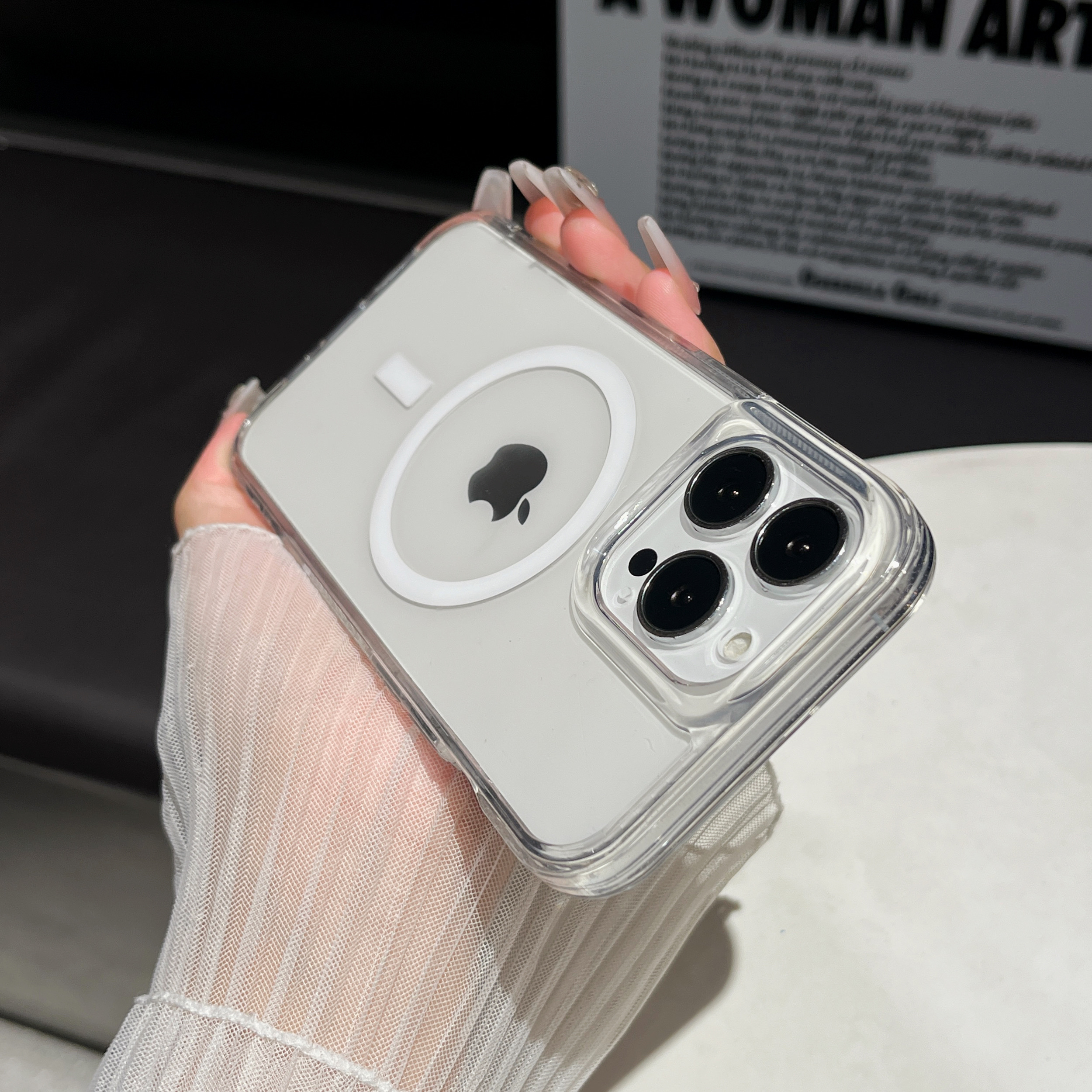 SM06 FUNDA Defender 2,2 mm magsafe