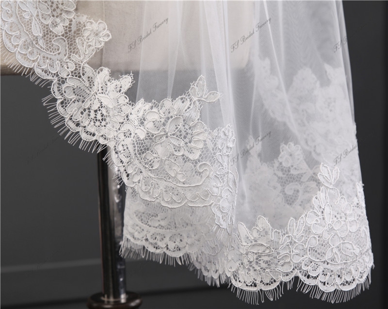 Short Two Layer Lace Applique Veils