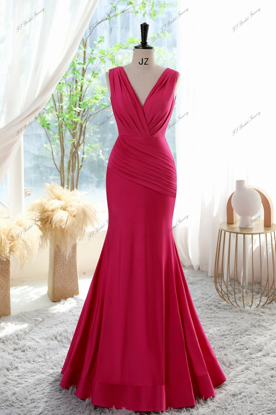 Pleated Form-fitting Prom Dress With V-neck And V-neck