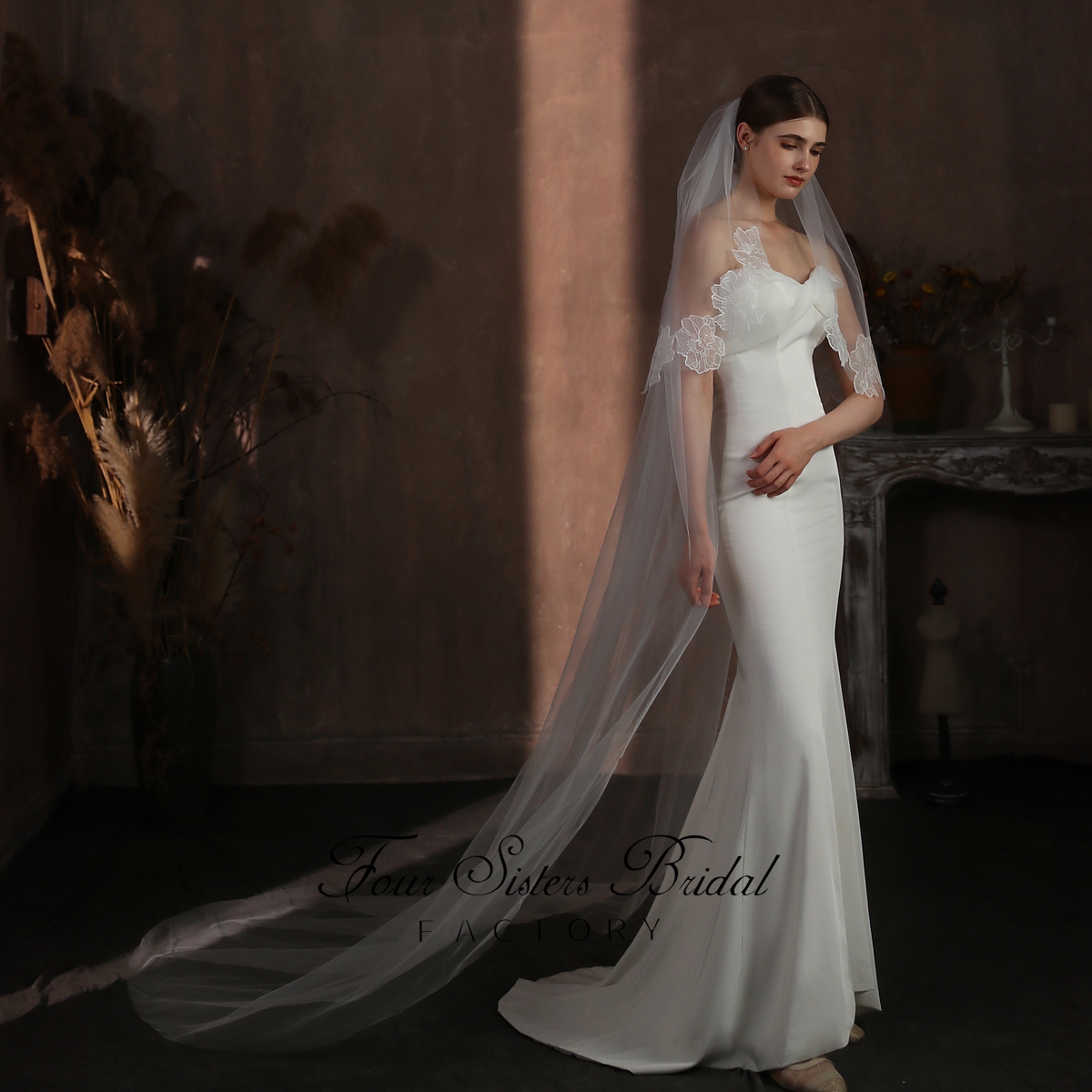 Two Layers Delicate Lace Flowers Veil