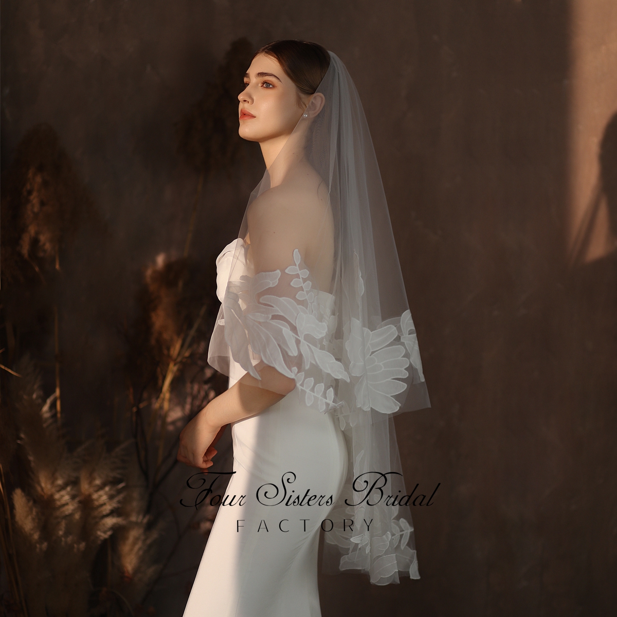 Two Layers Delicate Lace Flowers Veil