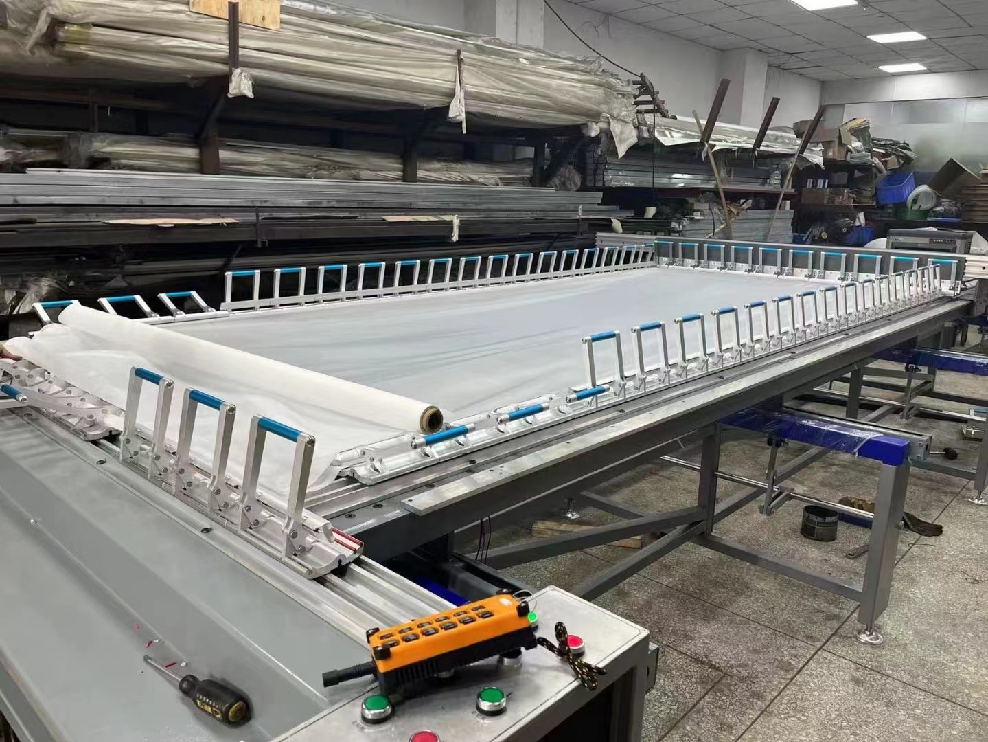 Electric automatic Screen Frame mesh stretching machine