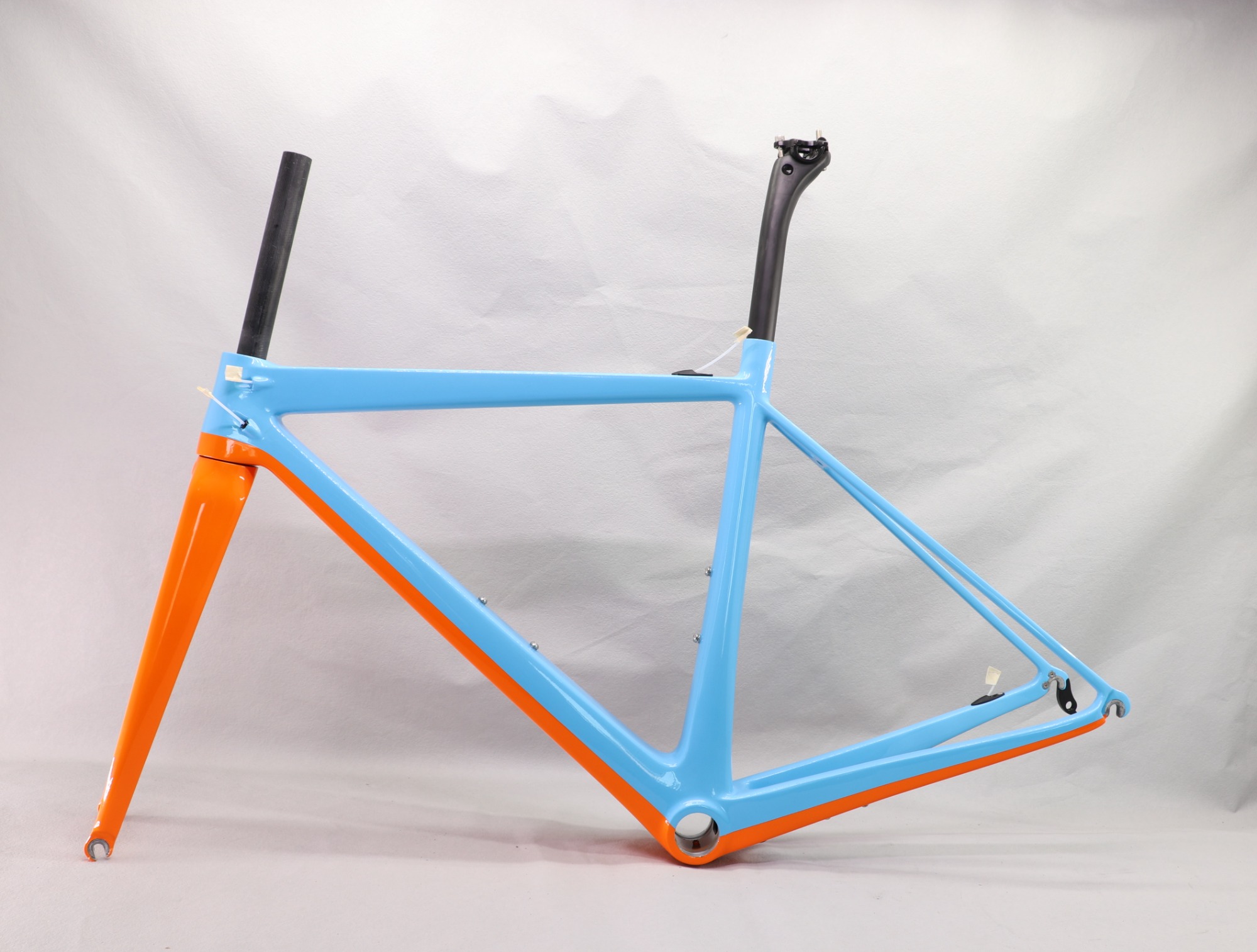 light carbon road frame