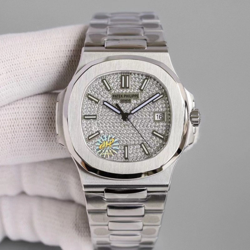 PATEK PHILIPPE 5711