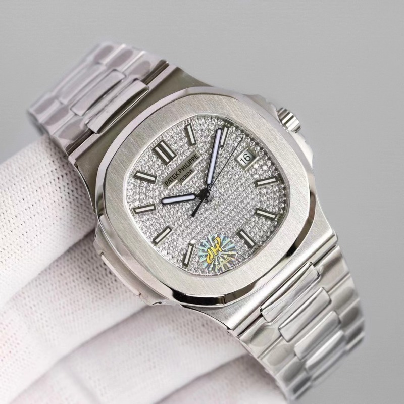 PATEK PHILIPPE 5711