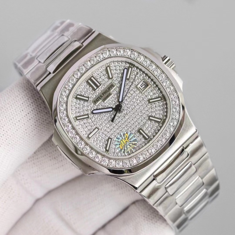 PATEK PHILIPPE 5711