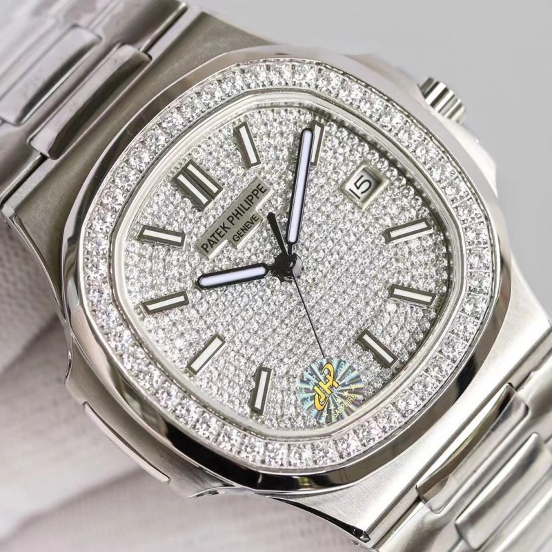 PATEK PHILIPPE 5711
