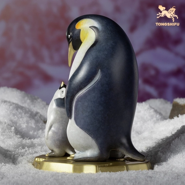 EMPEROR PENGUIN,BIRD COLLECTION SCULPTURE